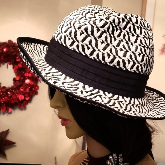 Charming Charlie | Accessories | Newcharming Charlesblackwhite Woven ...